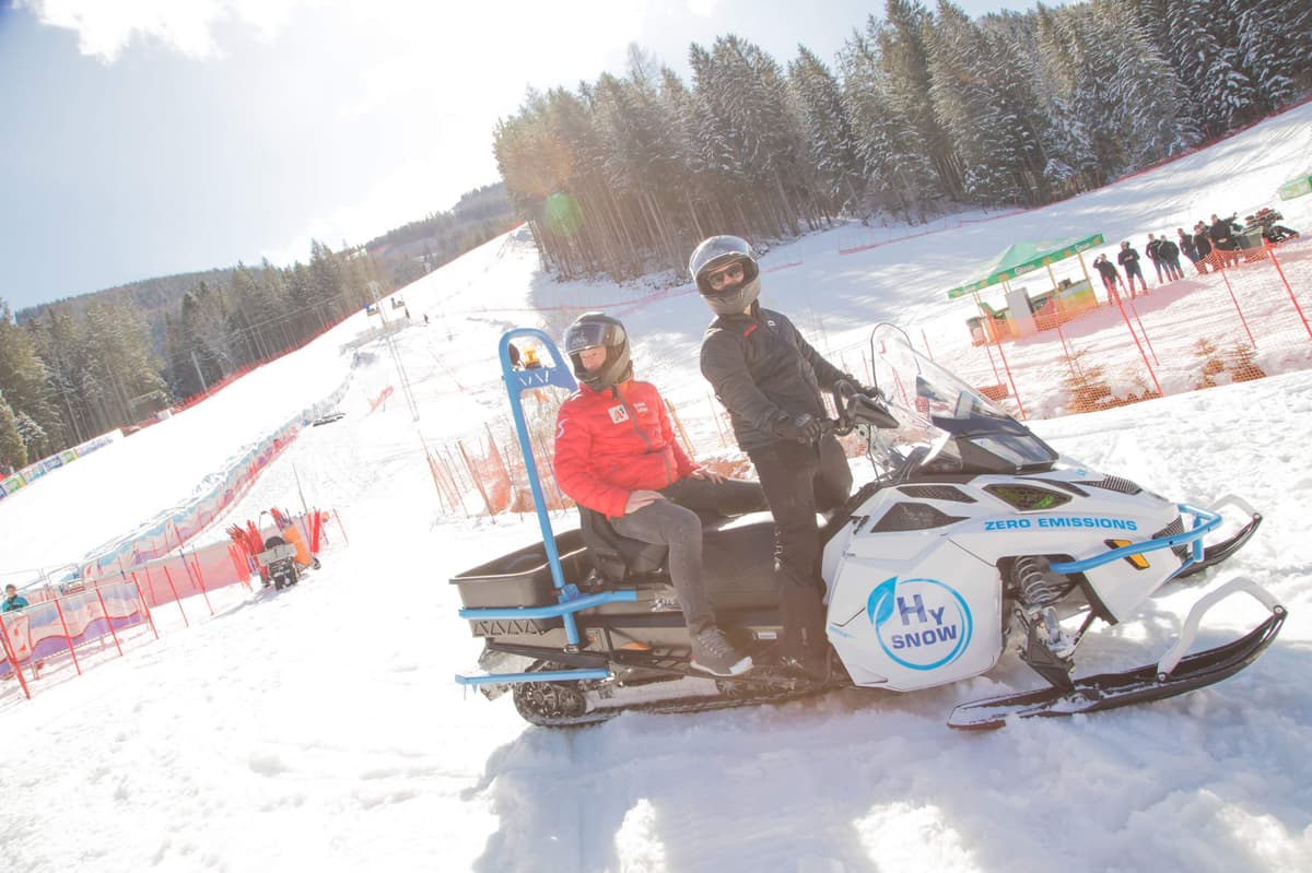 BRP-Rotax reveals hydrogen-powered snowmobile | Mobility | H2 View