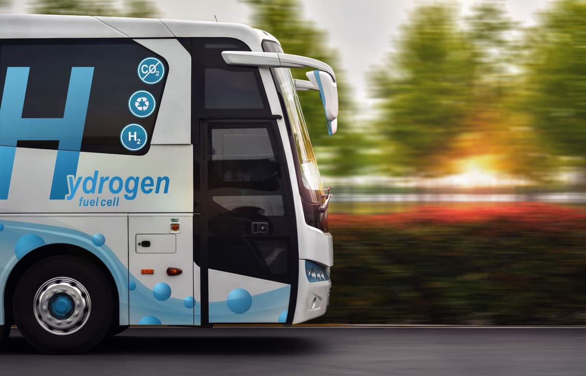 Hydrogen fuel cell buses achieve highest fleet mileage in AC Transit’s ...