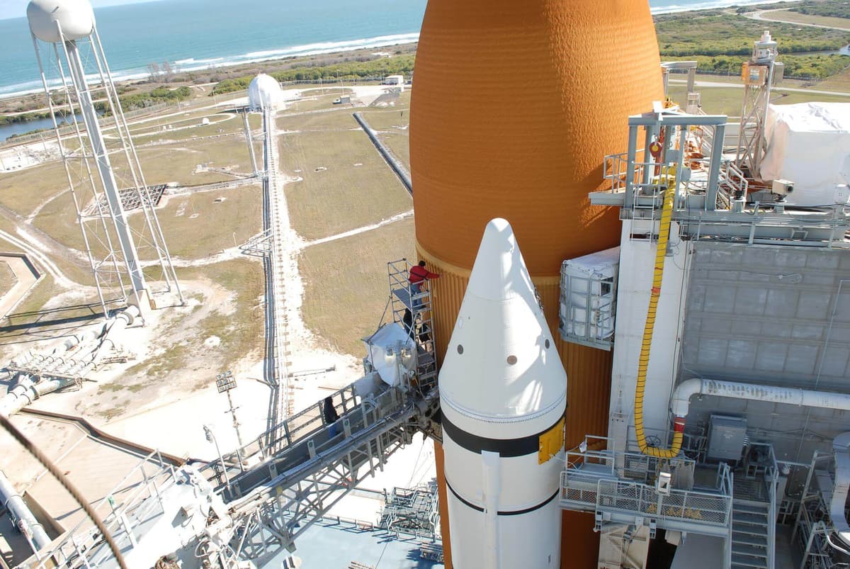 Air Products, Linde to supply NASA with liquid hydrogen | Mobility | H2 ...