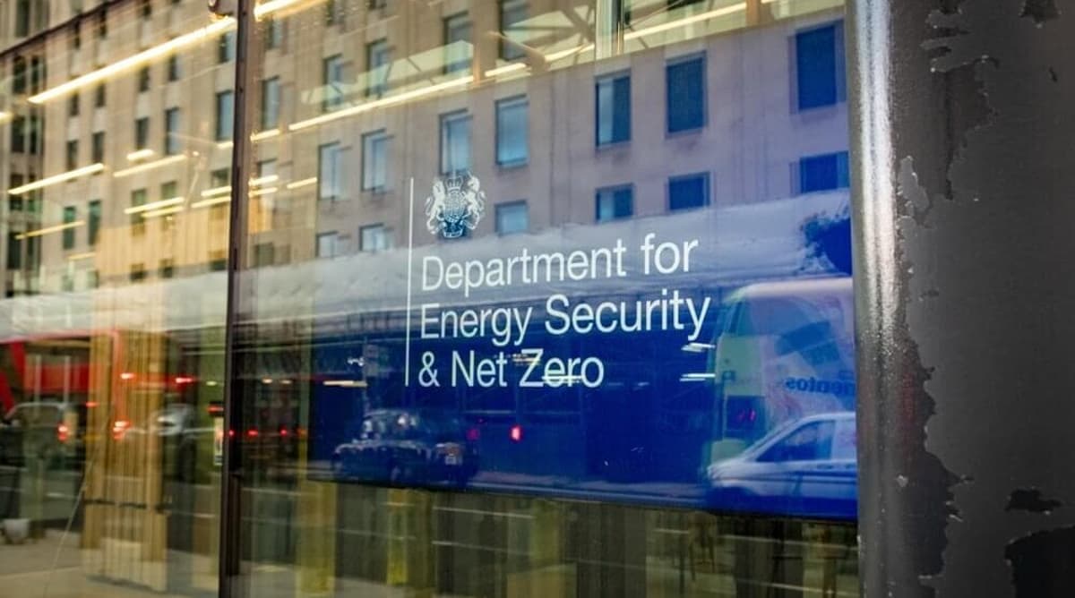 UK gov. misses self-imposed target to finalise £2bn green hydrogen contracts | Policy | H2 View