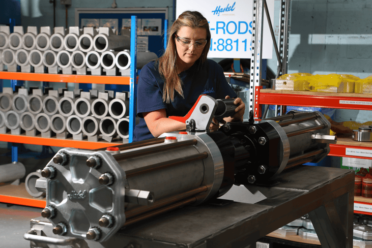 Hydrogen refuelling stations and the role of gas compression technology ...