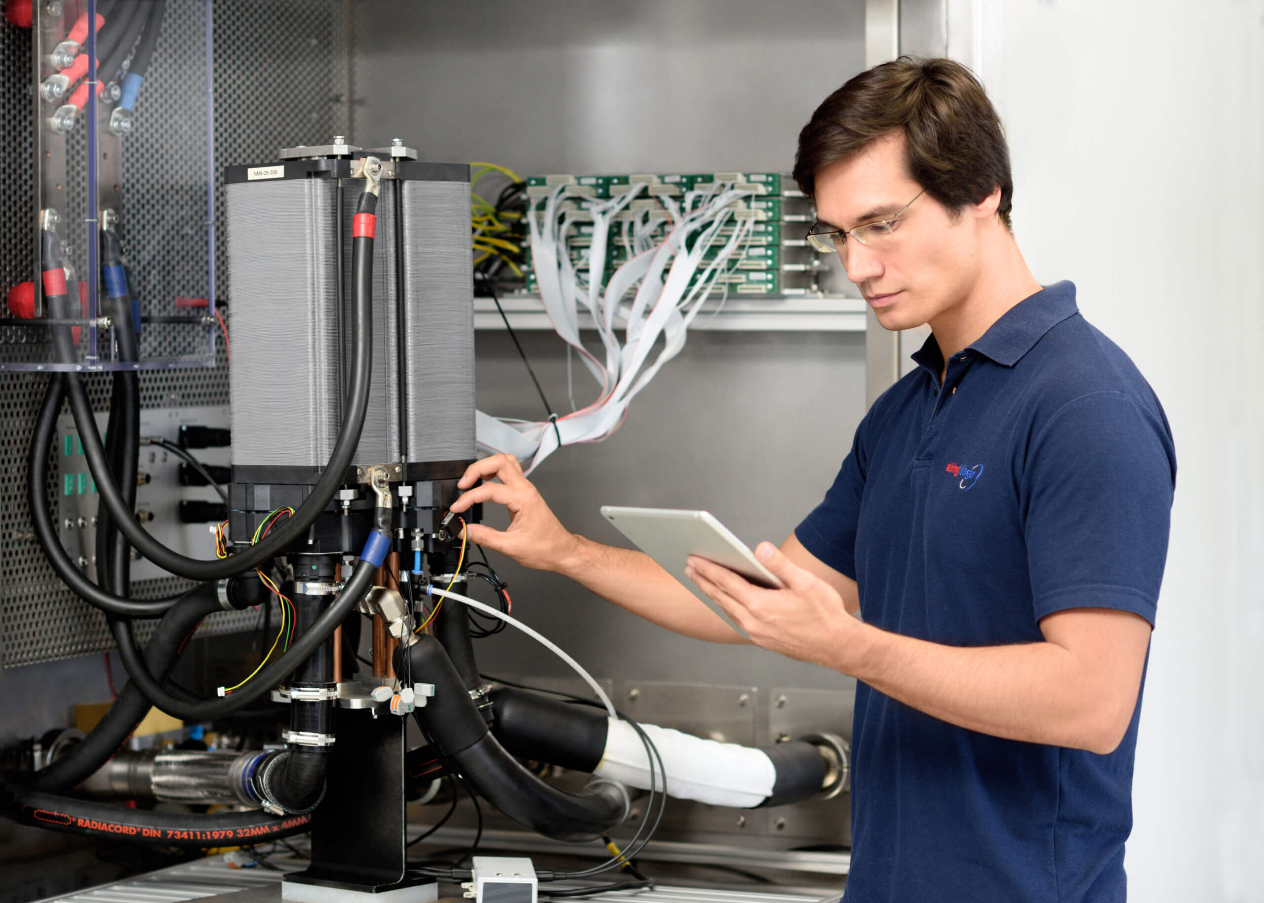 EKPO to supply fuel cell stacks for urban hydrogen fuel cell vehicles ...