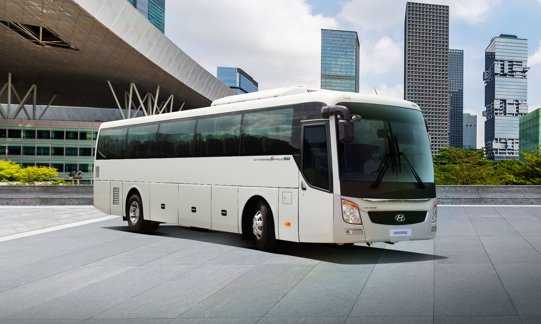 Hyundai launches 960km-range hydrogen fuel cell bus | Mobility | H2 View